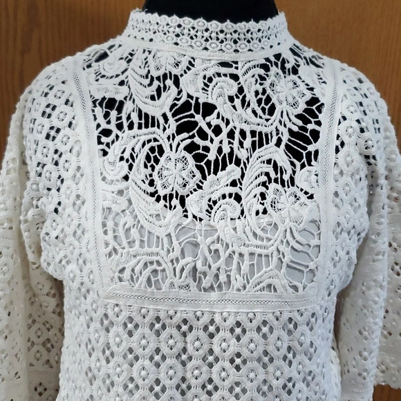Sundance | Tops | Sundance Knit Lace Floral White Over Tank Top Half ...